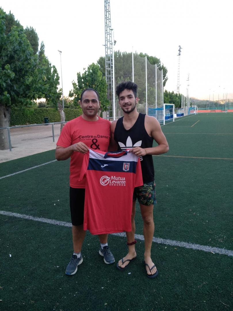 Noticia: Doble incorporación para el ataque rojillo..